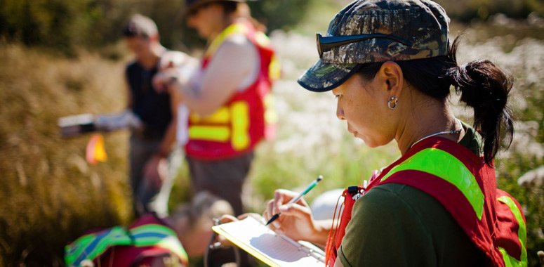 10 High Paying Jobs To Work Outside | iFastJob