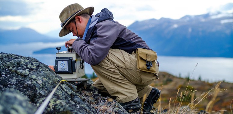 10 High Paying Jobs To Work Outside | iFastJob